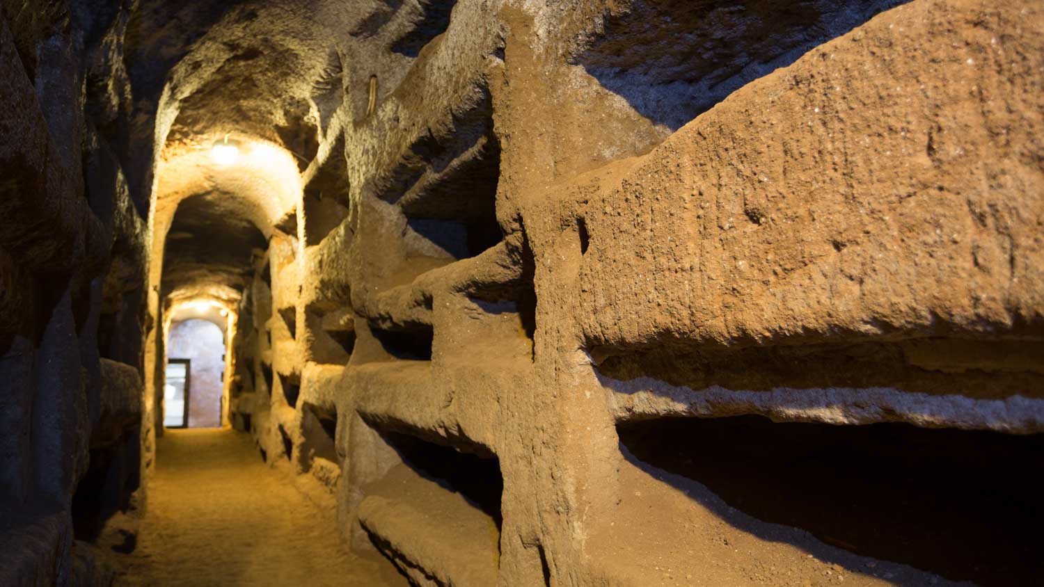 Catacombs of Ancient Rome: How criminals and Christians made a home in ...
