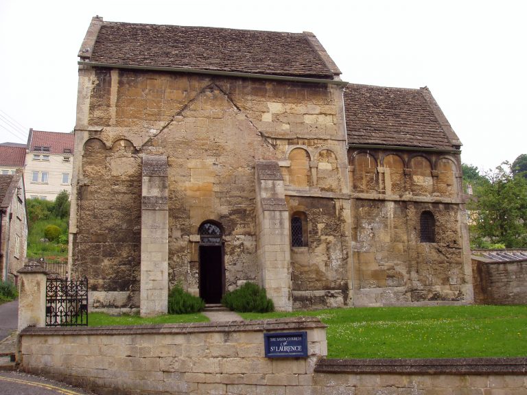 10 Anglo-Saxon churches, walls and monuments to rediscover this summer ...